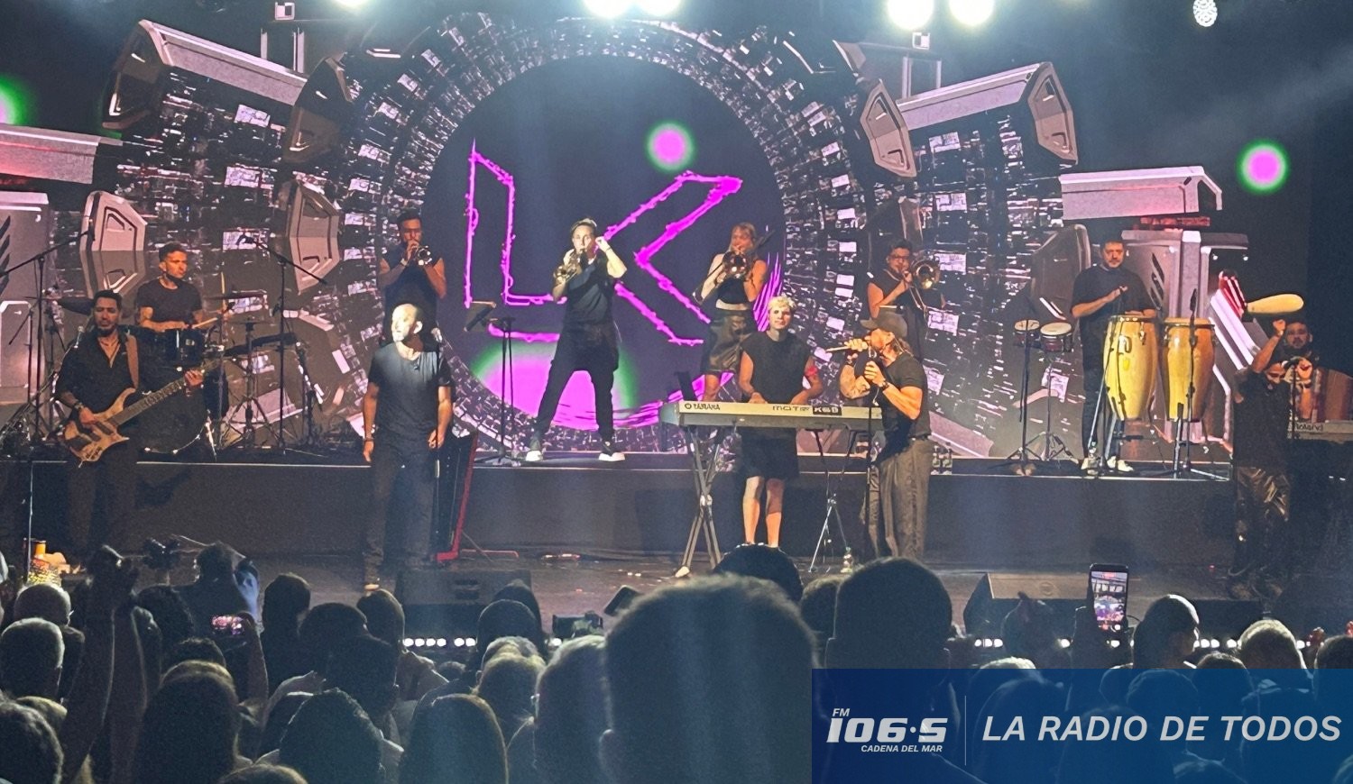 Punta del Este: Sala colmada, baile y fiesta con La Konga. - Cadena del ...